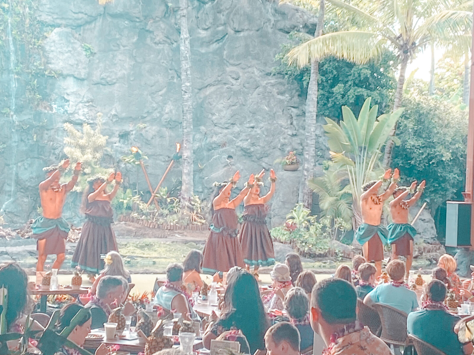 The 12 Best Luau’s In Hawaii | saltyluxetravel.com